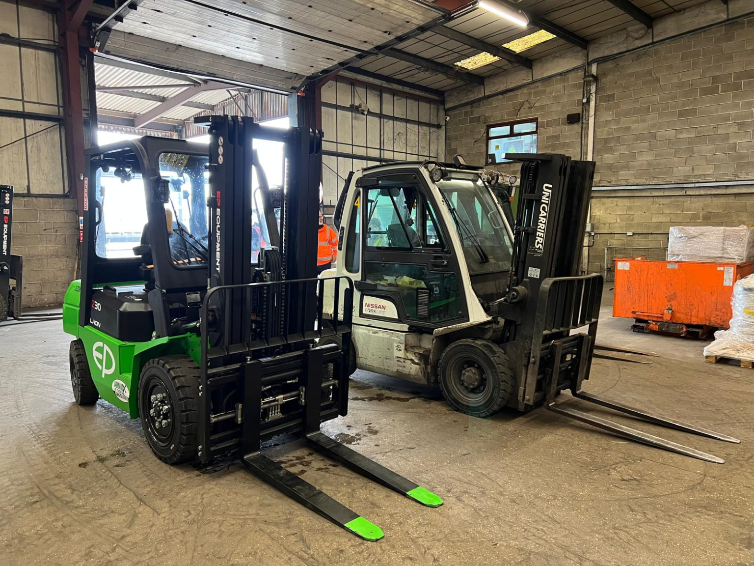 The UK's first remanufactured forklift - at Tomsetts! - Tomsetts ...